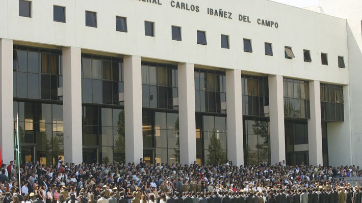 Escuela de Carabineros obtiene por primera vez la acreditación, aunque ...